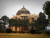 Purana Qila : Qila-i-Kuhna mosque other view - The Divine India